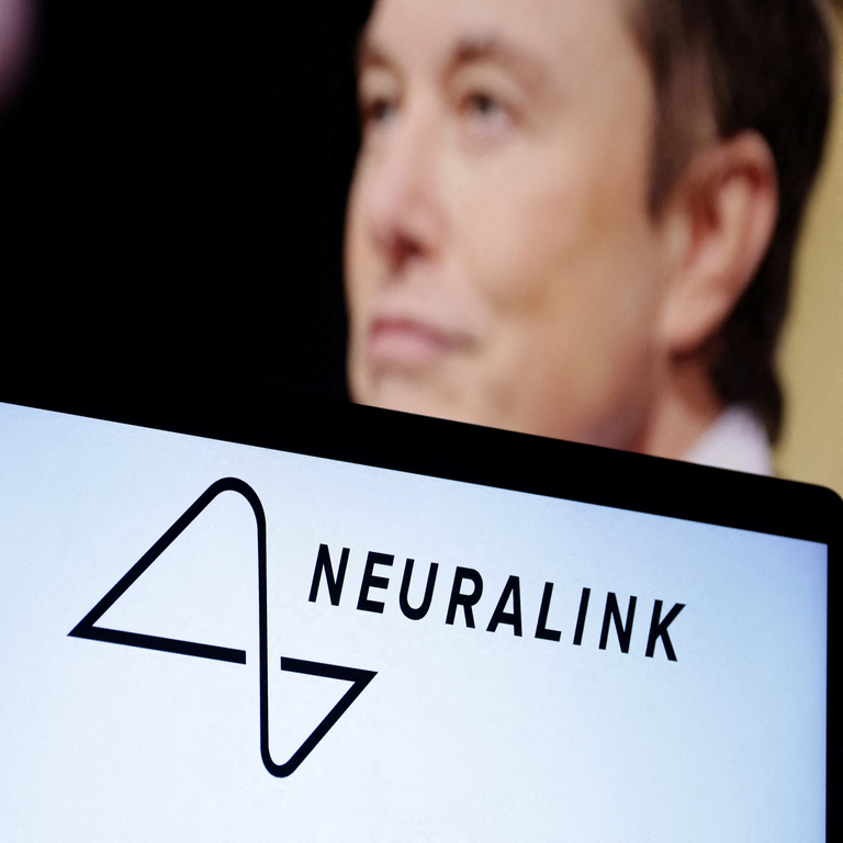 Elon Musk ha anunciado que Neuralink comenzará la producción a gran ...